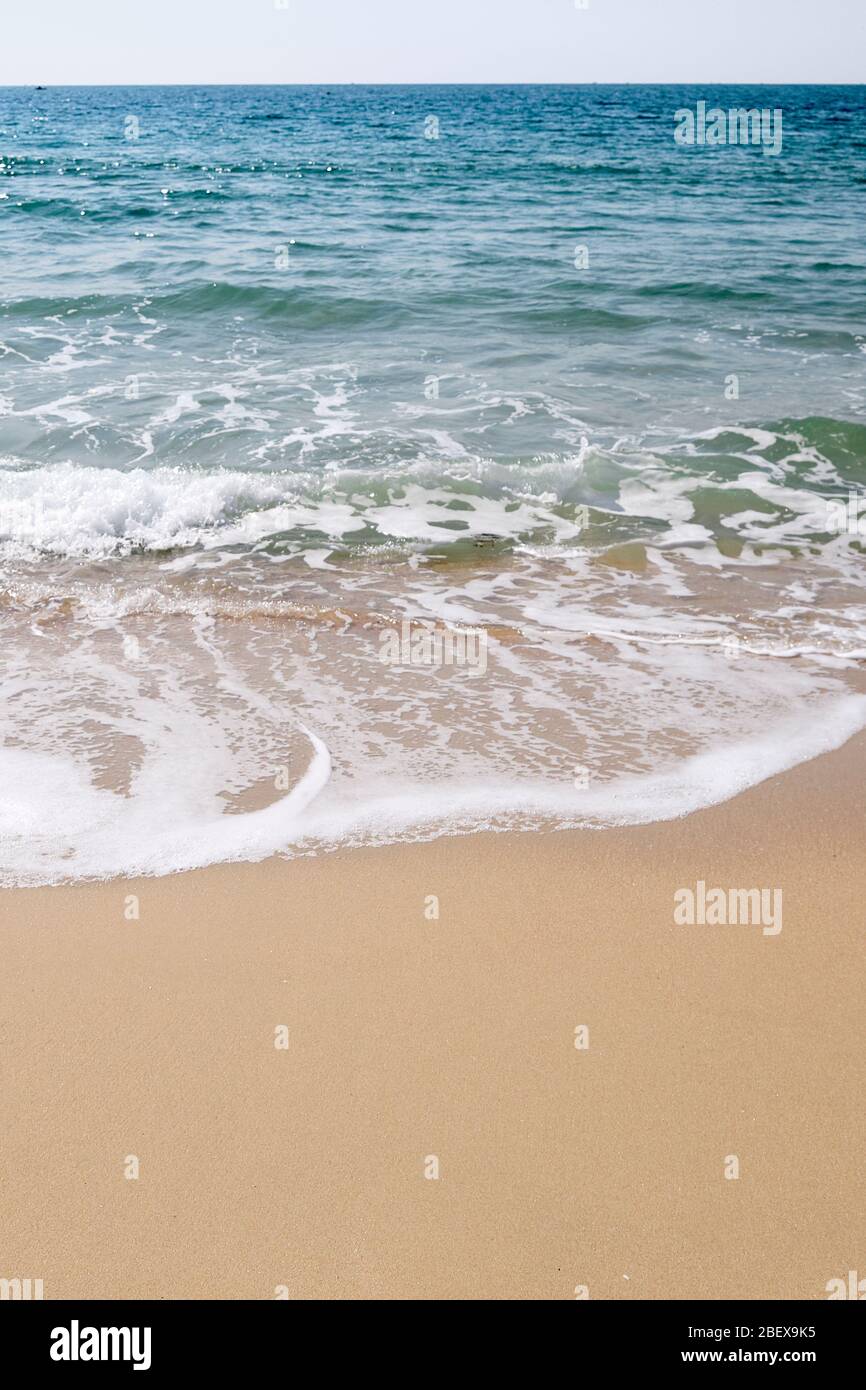 Calm waves hi-res stock photography and images - Alamy