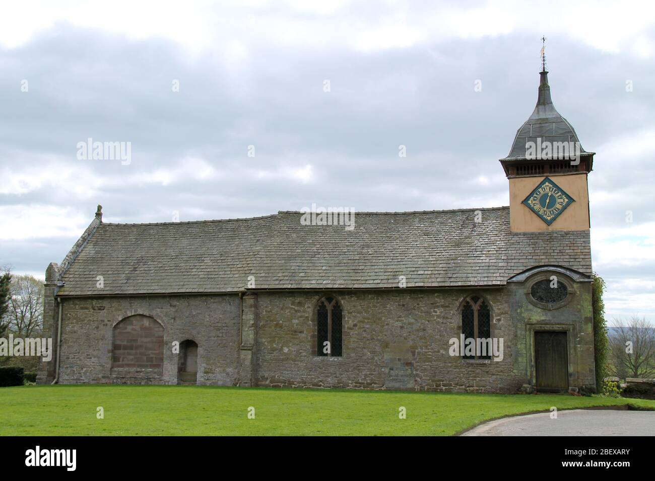 Country chapel hi-res stock photography and images - Alamy
