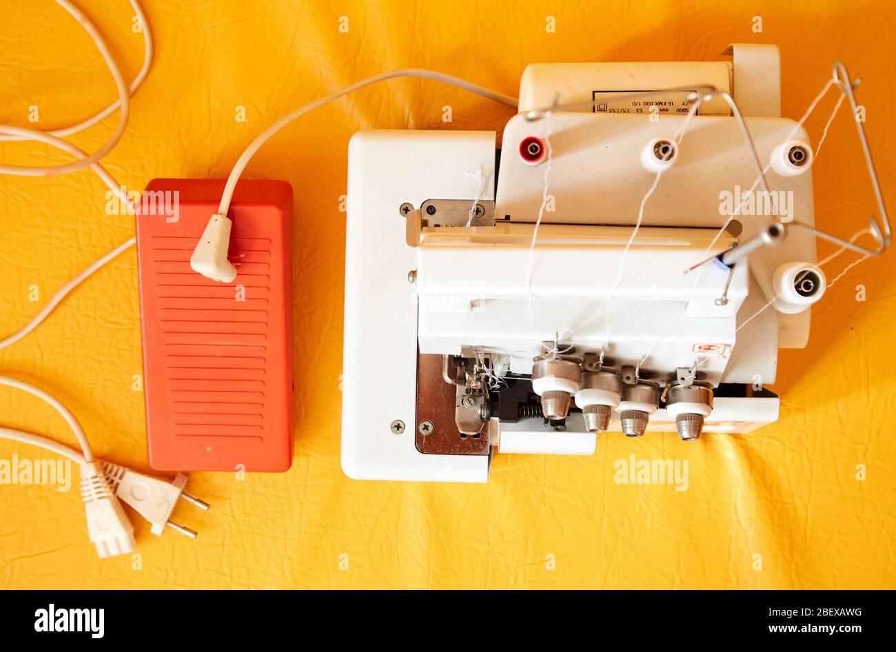 Antique overlock machine hi-res stock photography and images - Alamy