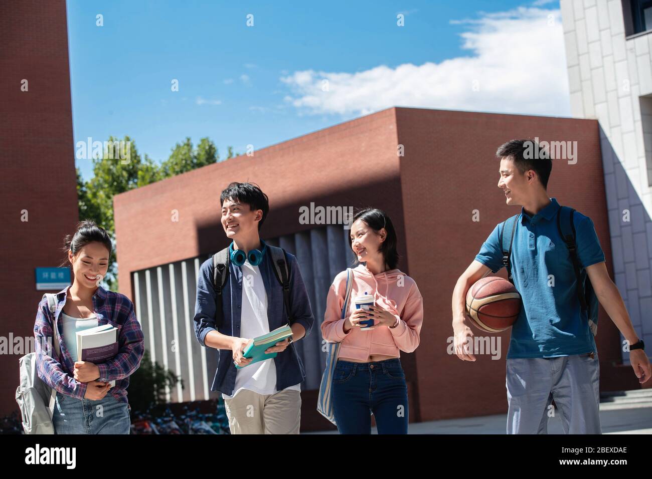 After class of college students on campus Stock Photo - Alamy
