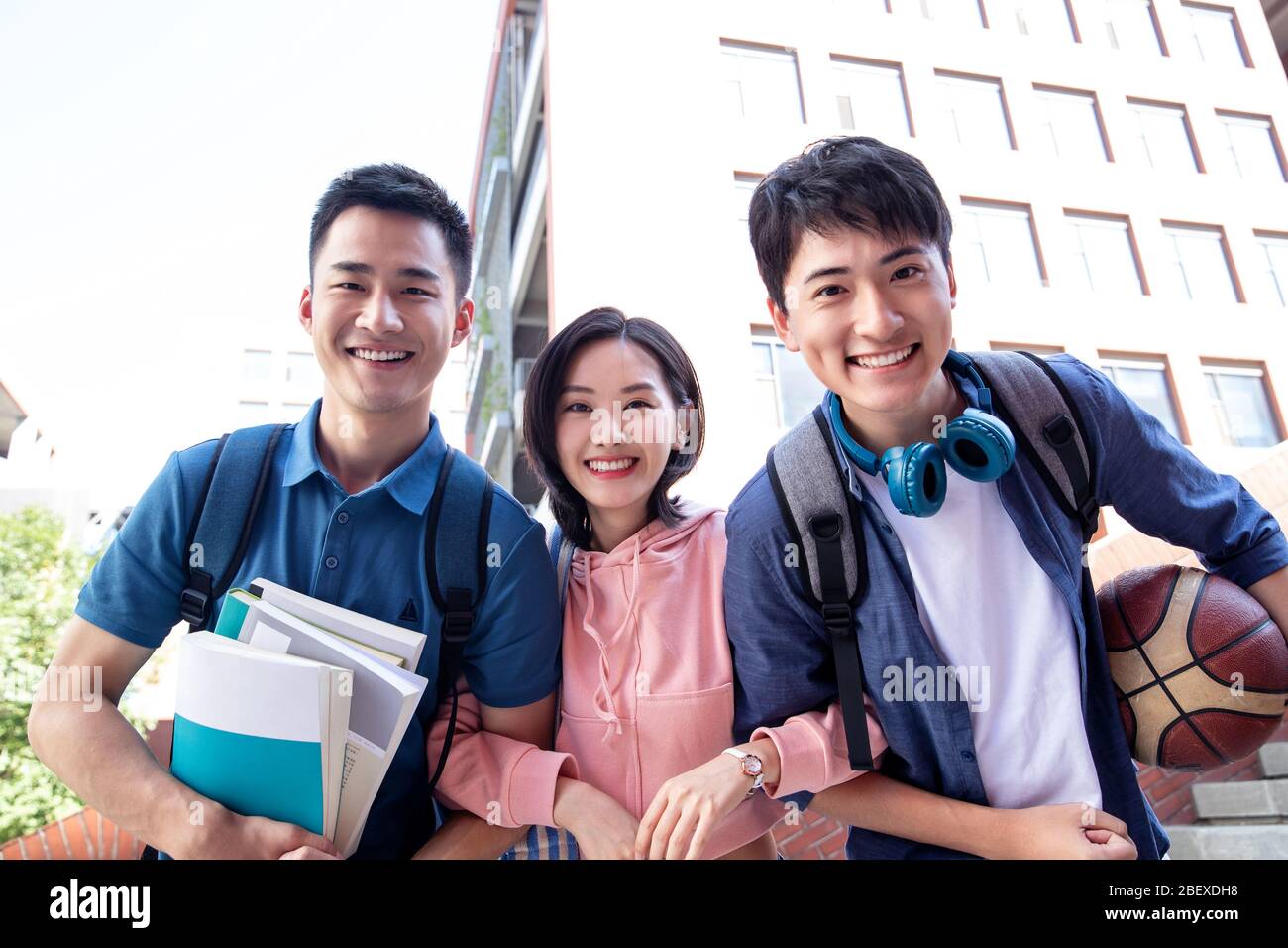 Happiness of college students on campus Stock Photo - Alamy