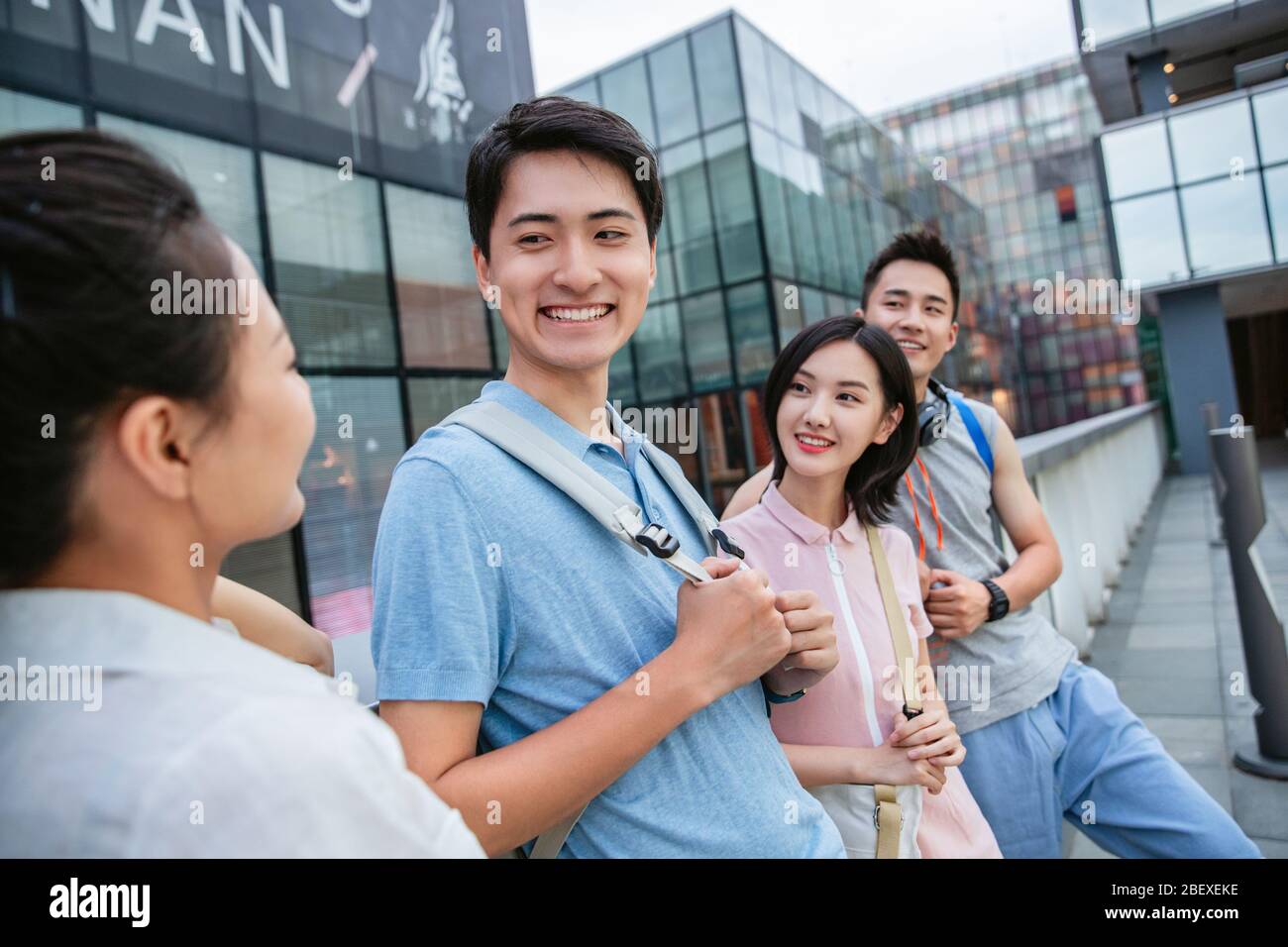 Lean on column hi-res stock photography and images - Alamy