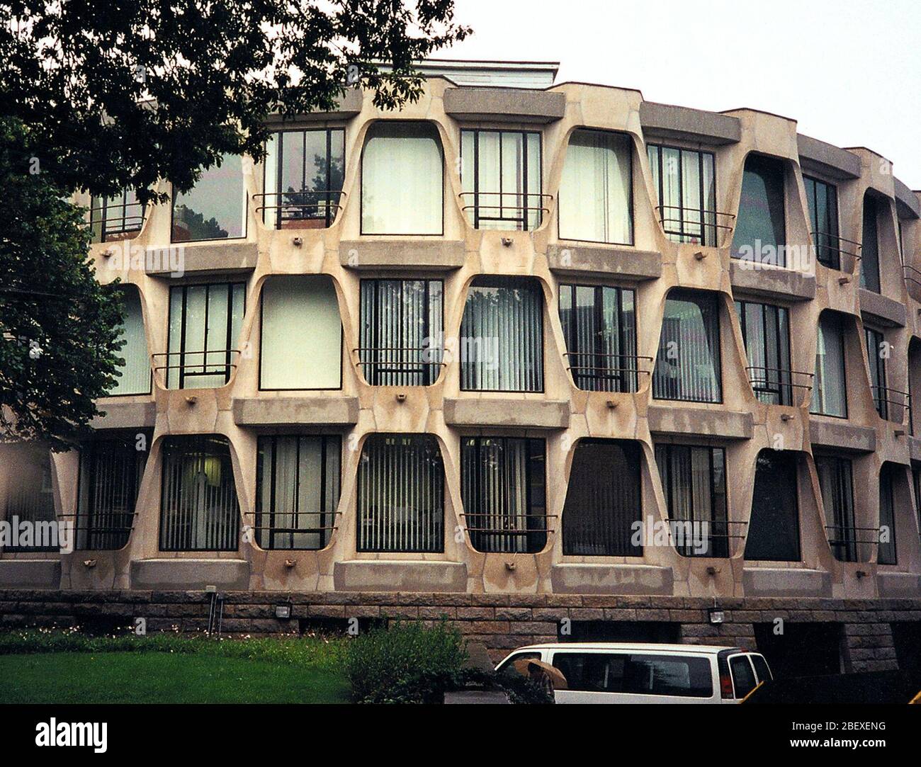 ca. 1980s/1990s Dublin - Chancery Office Building Stock Photo - Alamy
