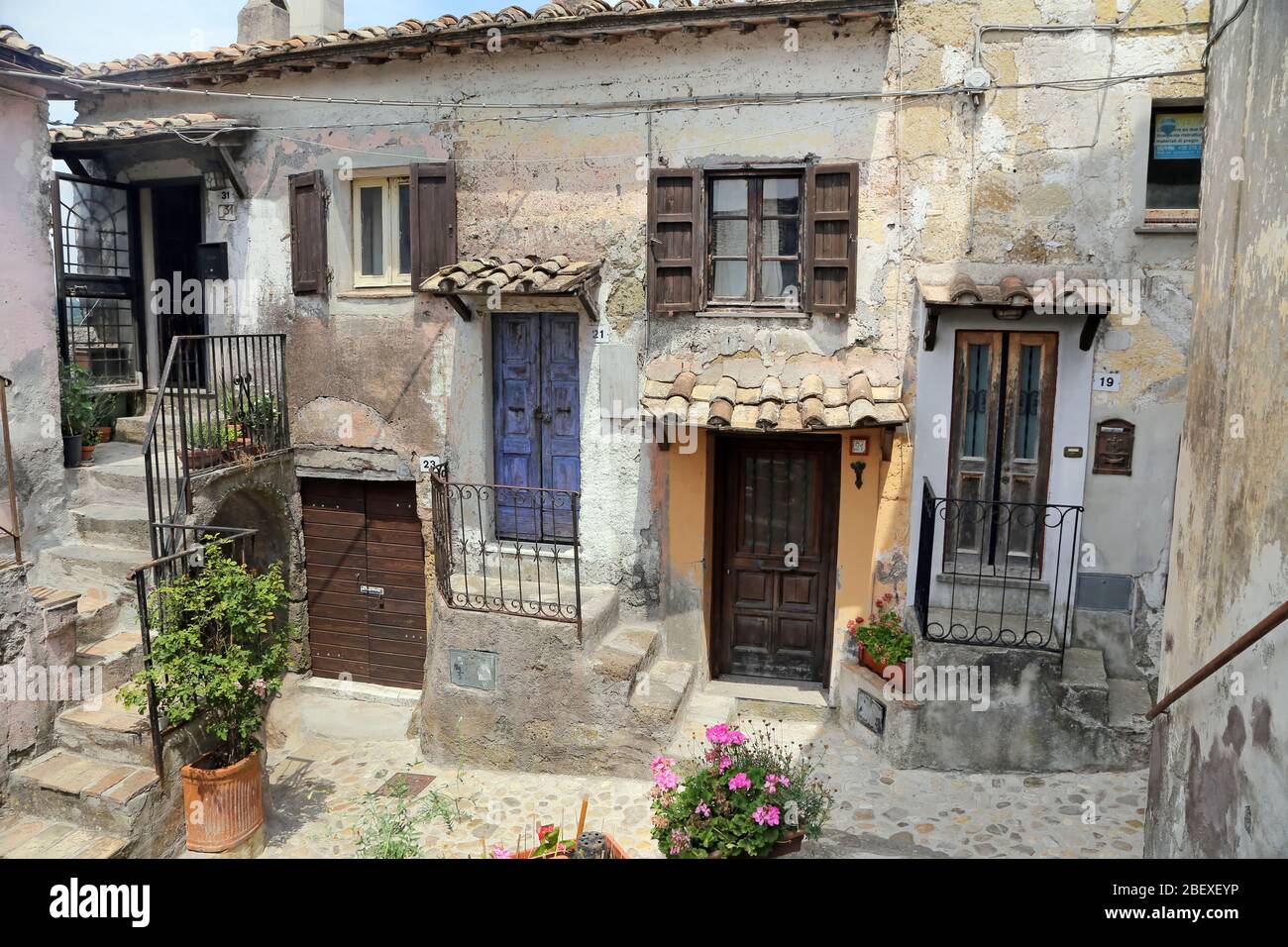 Calcata italy hi-res stock photography and images - Alamy