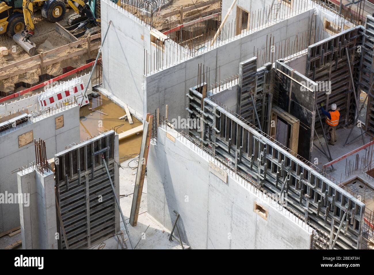 Formwork wall construction hi-res stock photography and images - Alamy