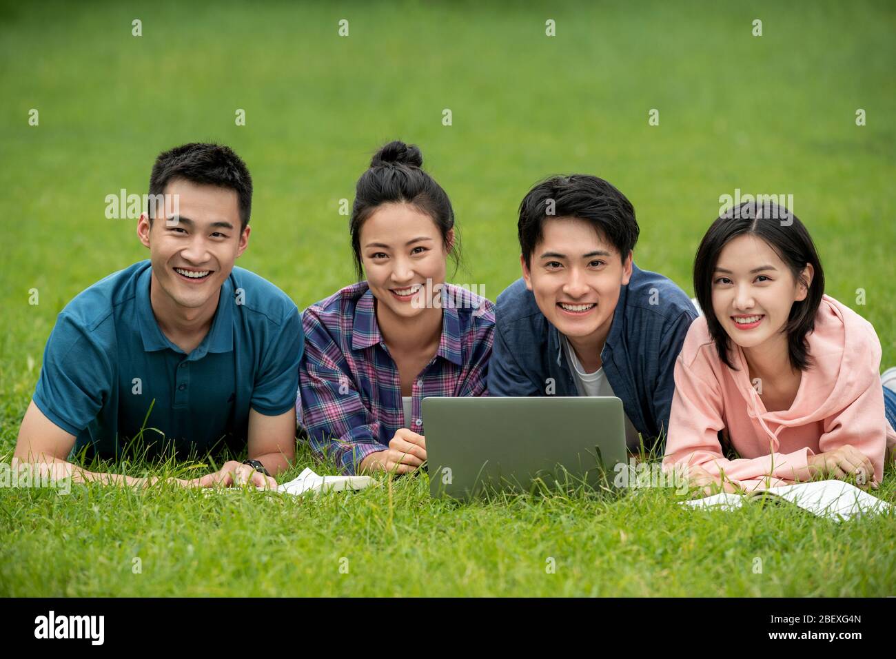 Couple students studying outdoors using hi-res stock photography and ...