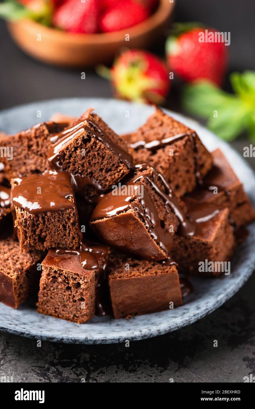 Cut into squares hi-res stock photography and images - Alamy