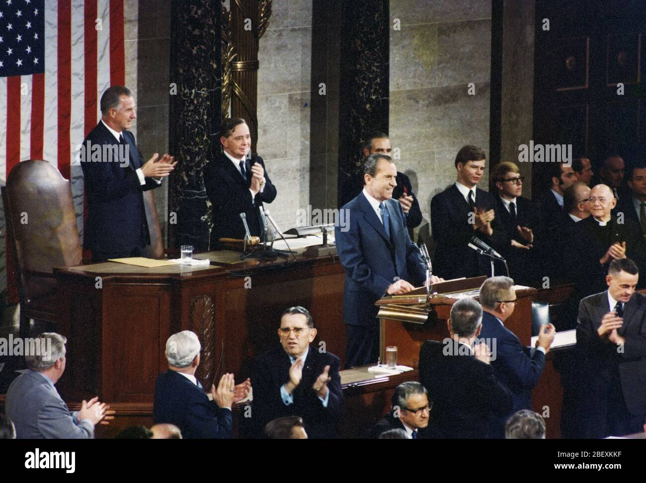 Richard nixon resignation speech hi-res stock photography and images ...
