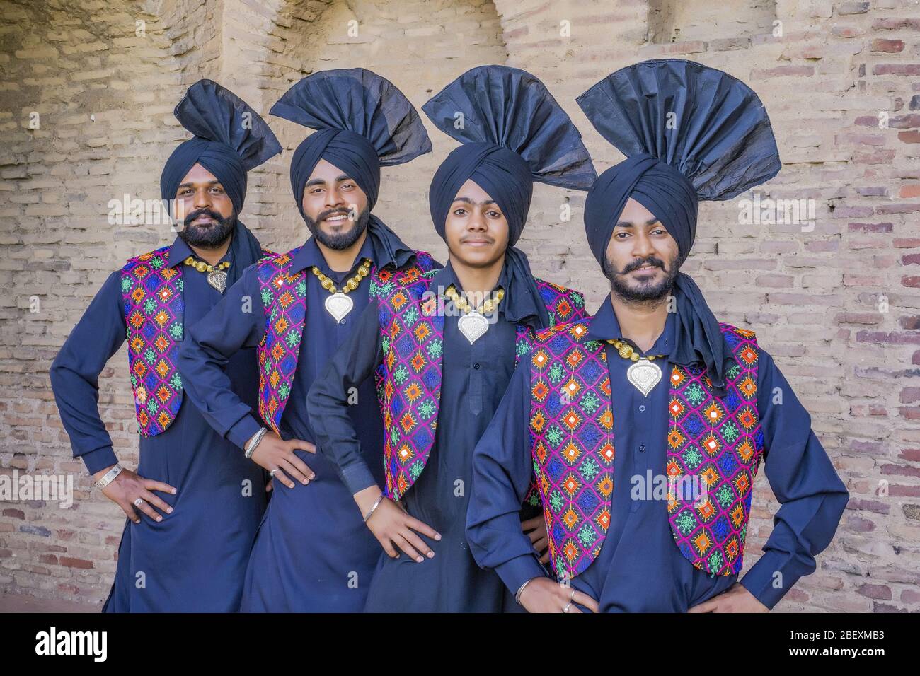 Bhangra dance hi-res stock photography and images - Alamy
