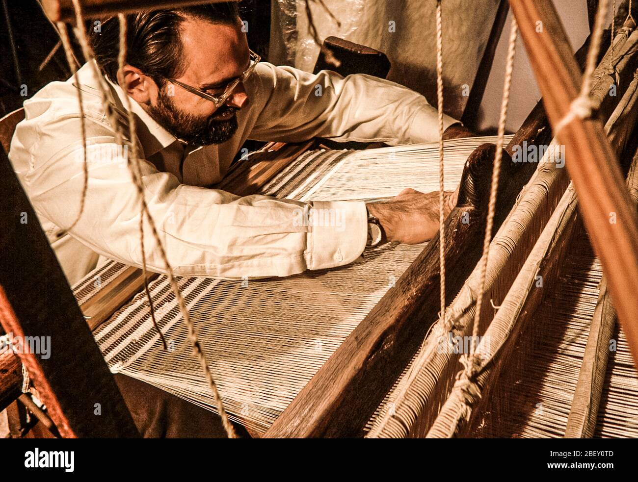 Italy Calabria - San Giovanni In Fiore - Traditional weaving with ...