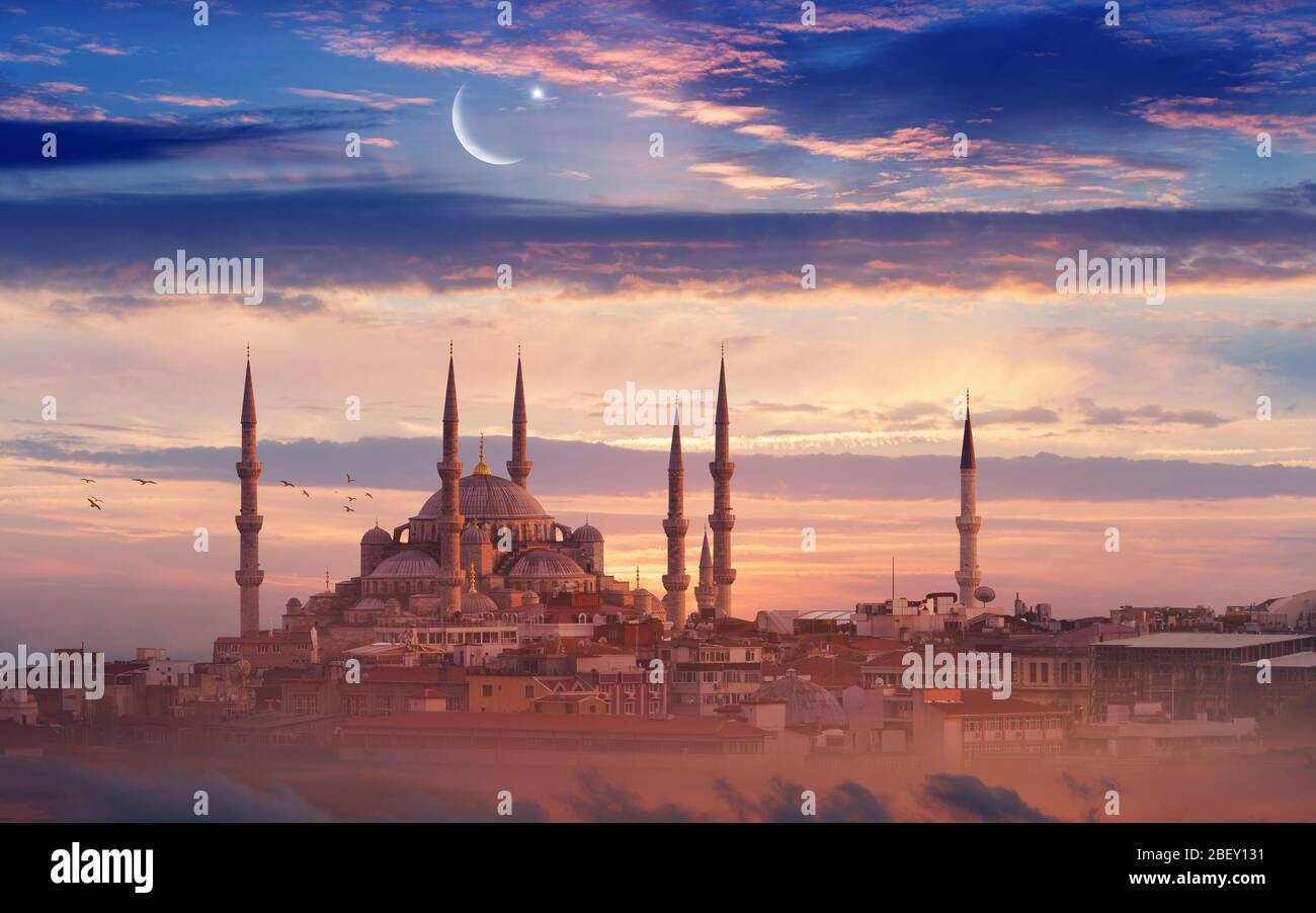 Beautiful sunset in Istanbul, Turkey. Blue Mosque most famous landmark ...