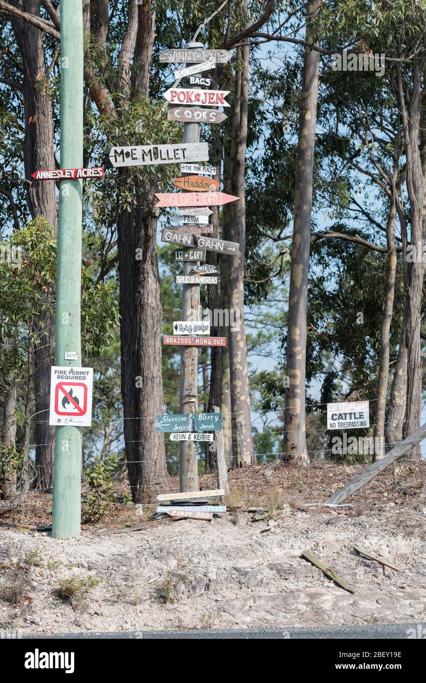 Hand made property name signs hi-res stock photography and images - Alamy