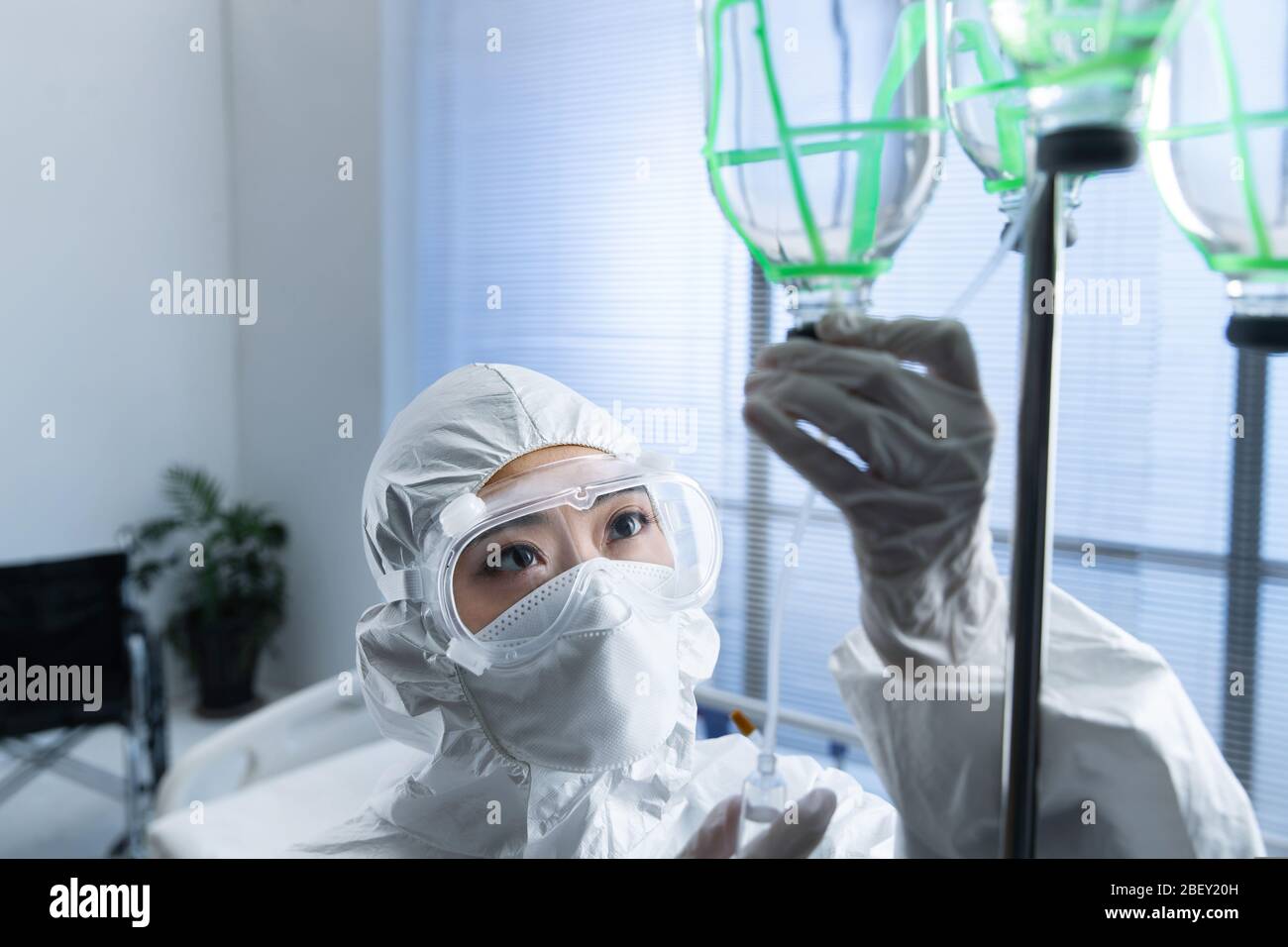 Nurse infectious disease ward hi-res stock photography and images - Alamy