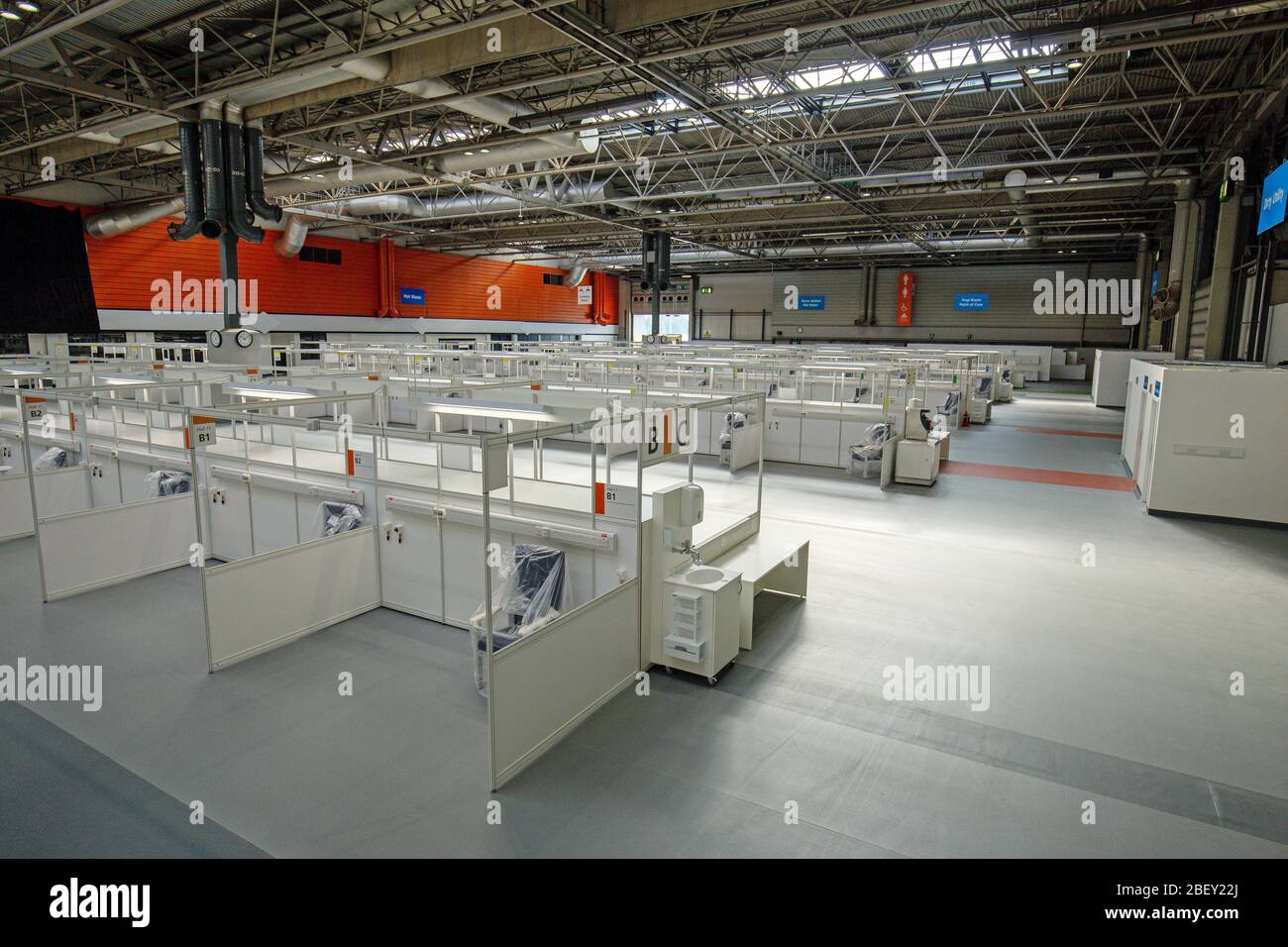 Nhs nightingale hospital in hi-res stock photography and images - Alamy