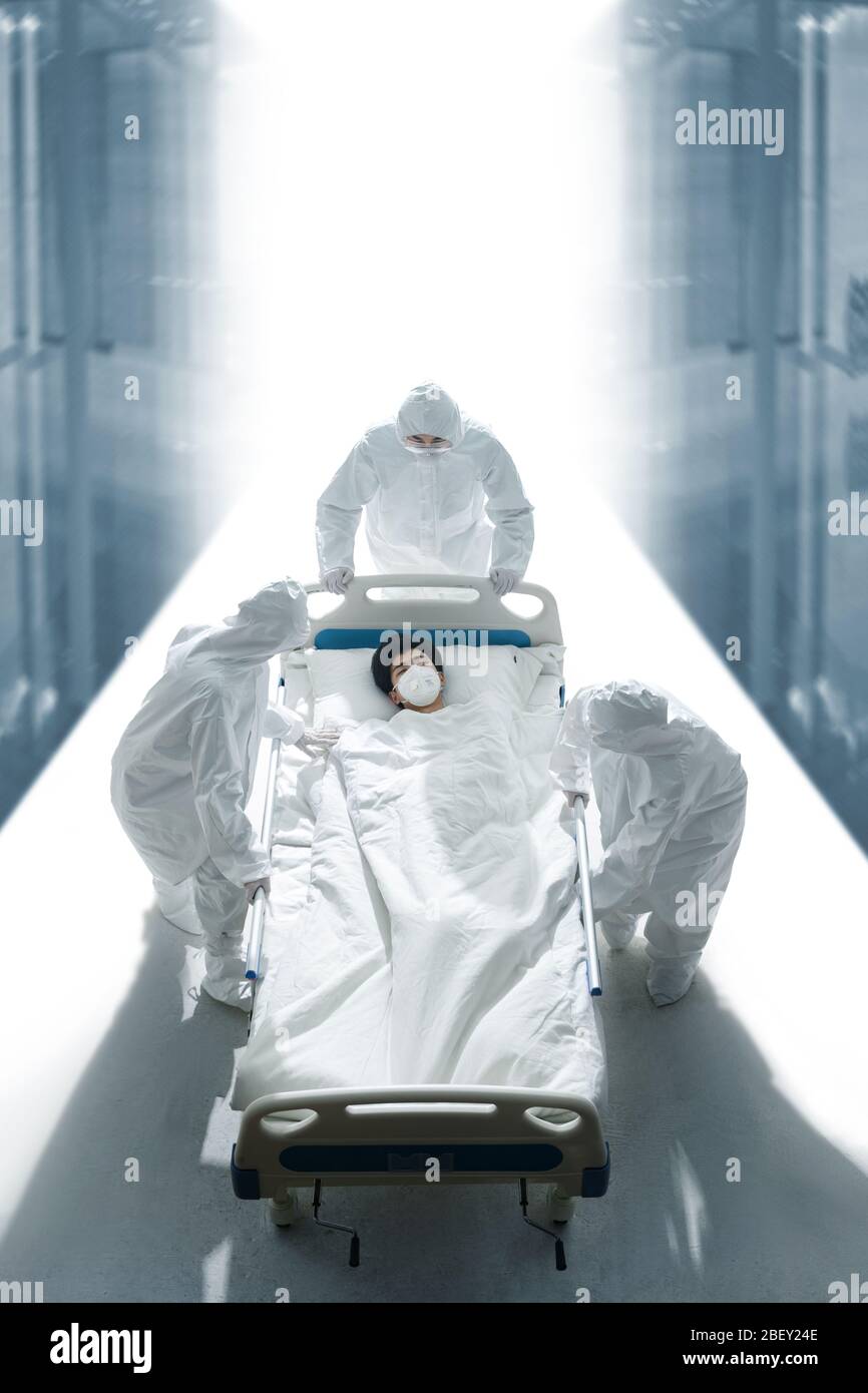 The doctor rescue patients Stock Photo - Alamy