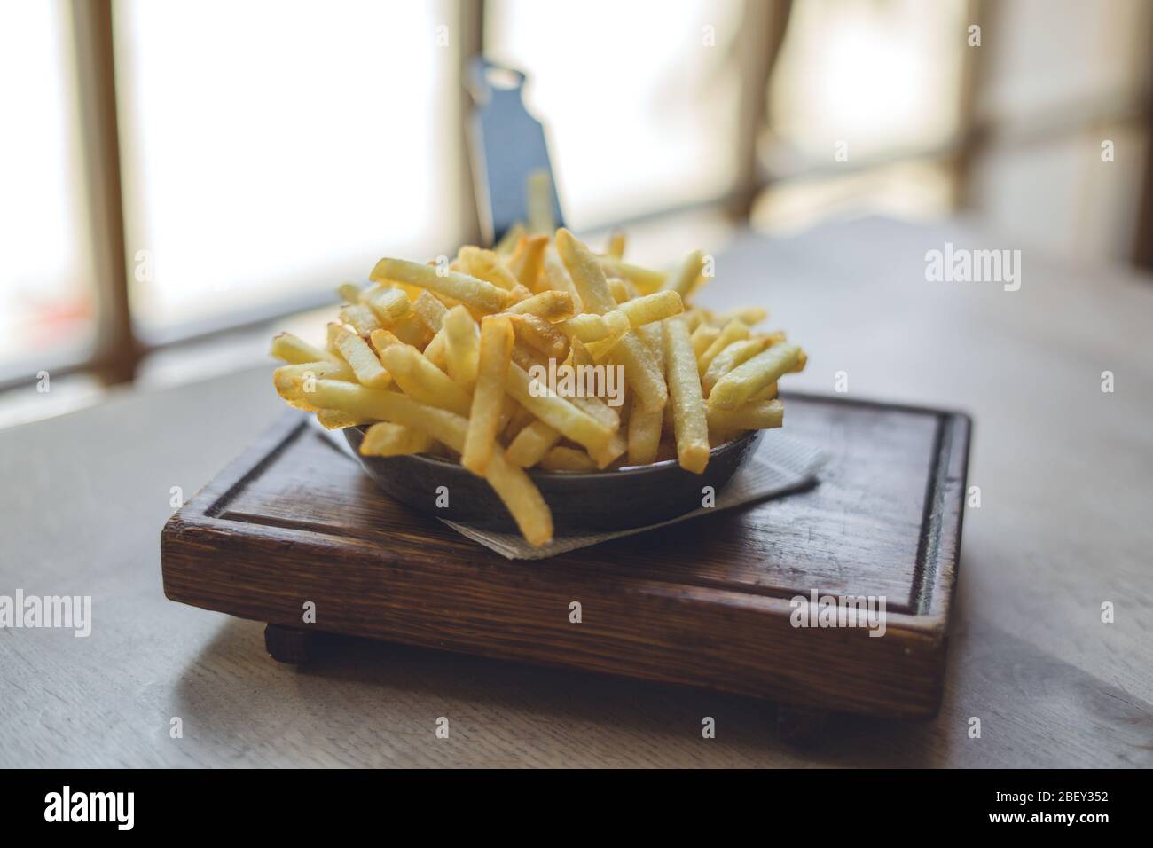 Frying chips chip pan hi-res stock photography and images - Alamy