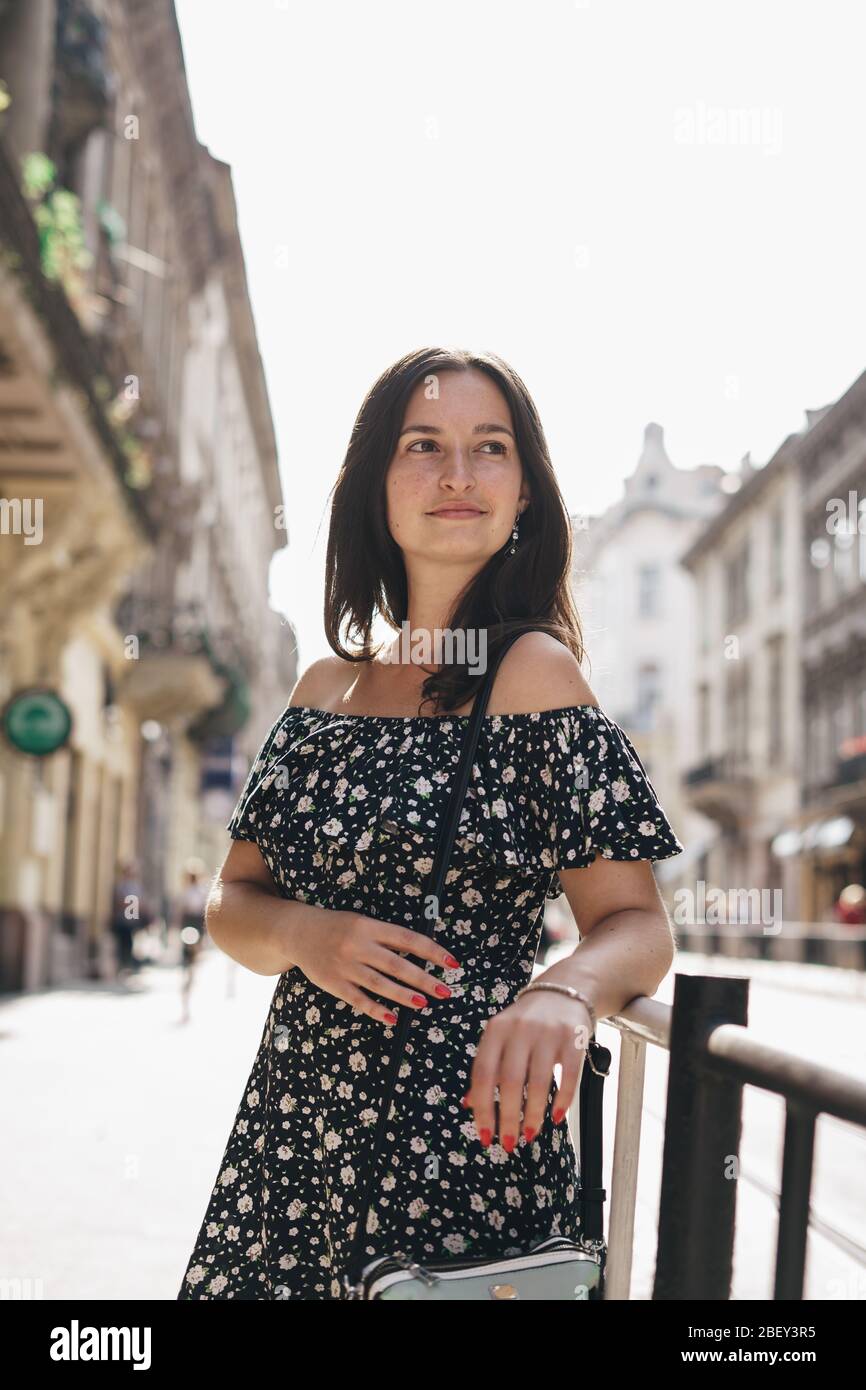 Crowd walking and beautiful woman hi-res stock photography and images ...