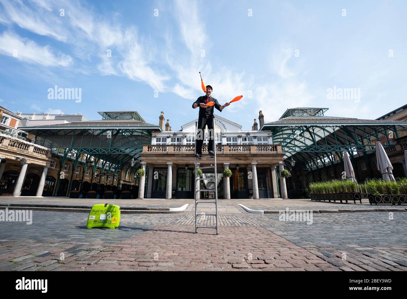 Nick malinowski speaking shakespeare hi-res stock photography and ...