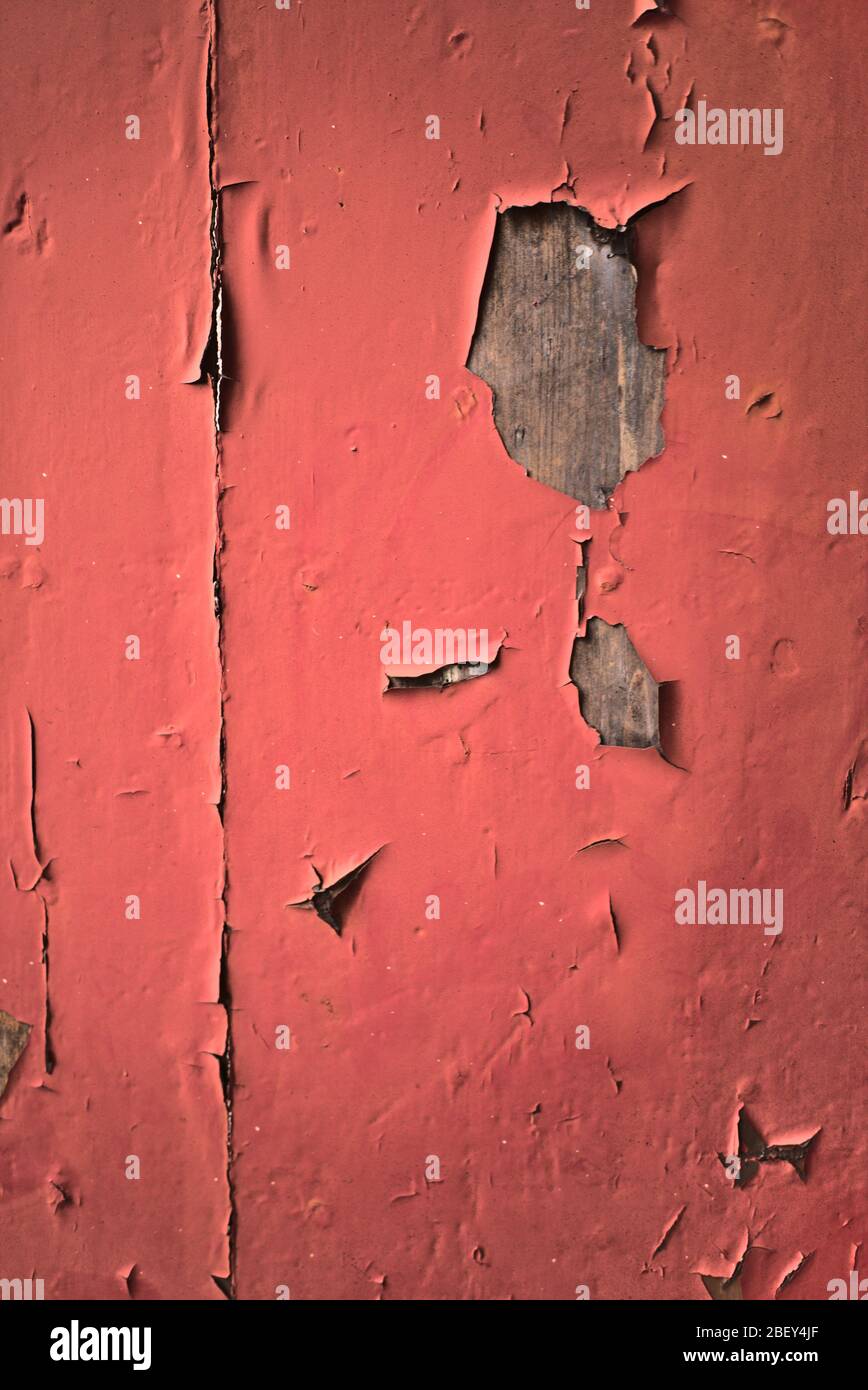 Texture of peeling red paint on grungy old wood Stock Photo - Alamy