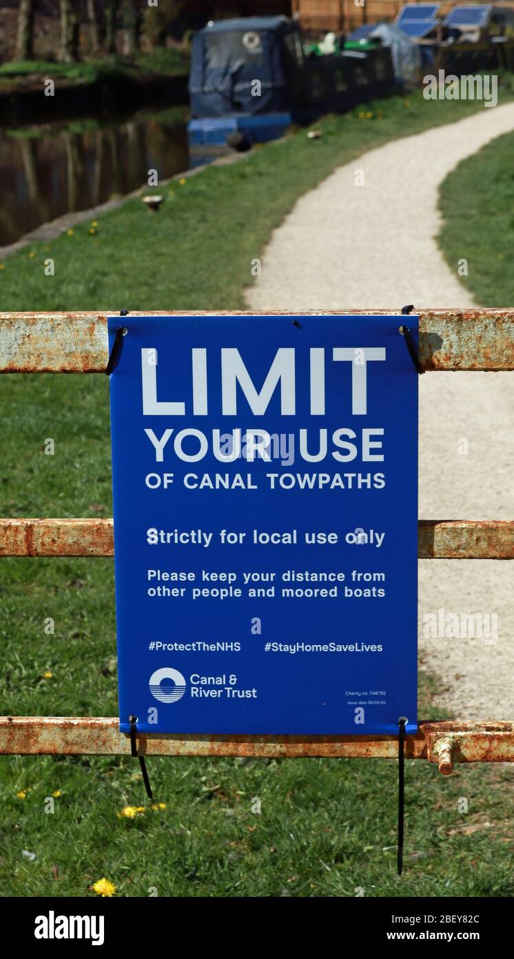 “Limit your use of canal towpaths” sign alongside The L and L canal at ...