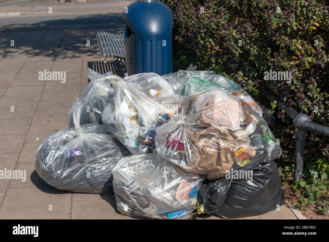 Public dustbin hi-res stock photography and images - Alamy