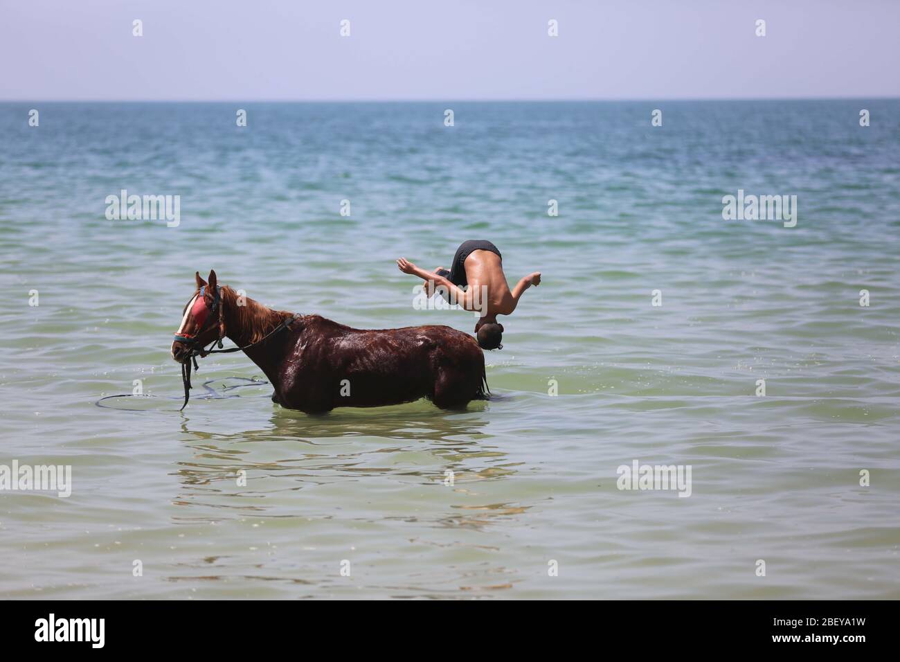Deir Al-Balah, The Gaza Strip, Palestine. 16th Apr, 2020. Palestinians ...