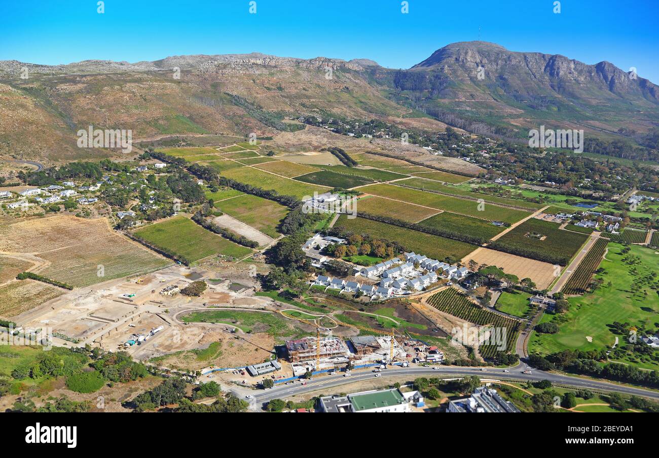 Aerial photo of Steenberg vineyards and Constantiaberg Mountains Stock ...