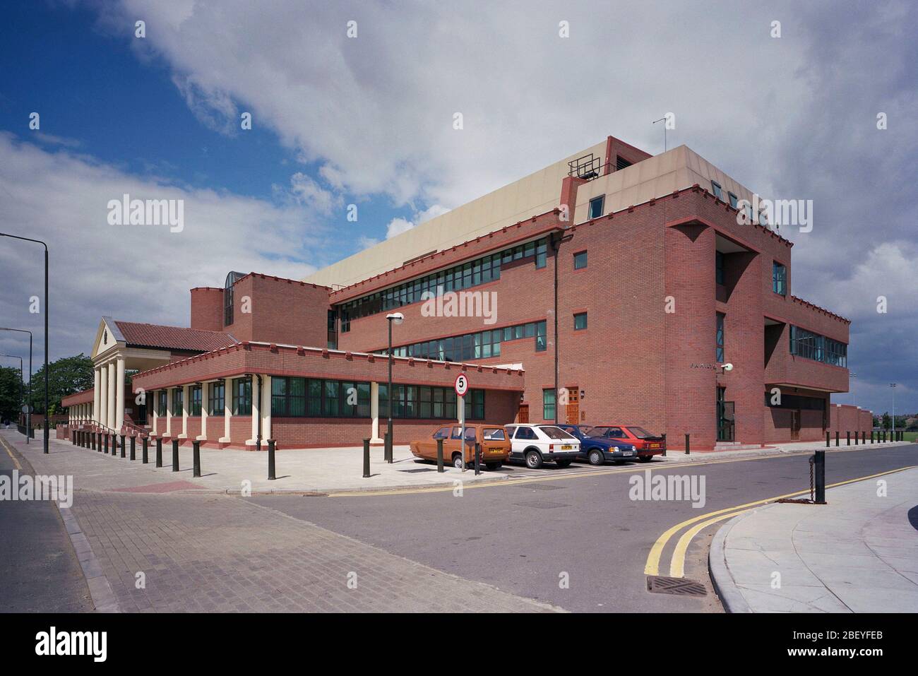Brent Magistrates Court, London, Uk, in 1990 when newly built Stock ...