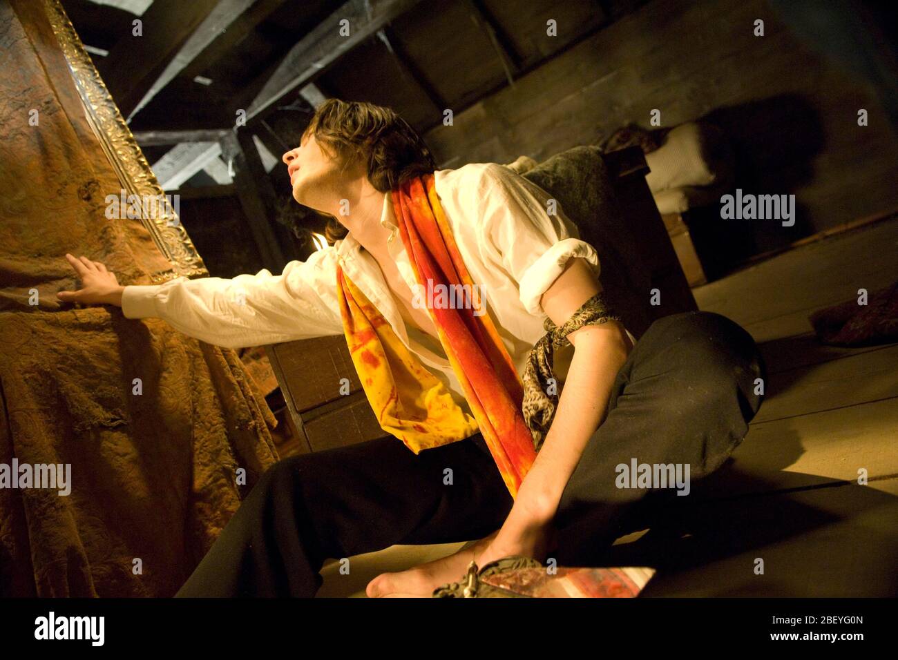 Dorian gray hi-res stock photography and images - Alamy