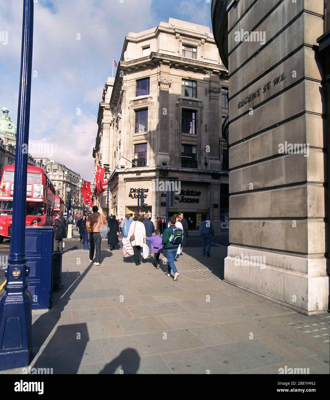Central london in 1992 hi-res stock photography and images - Alamy