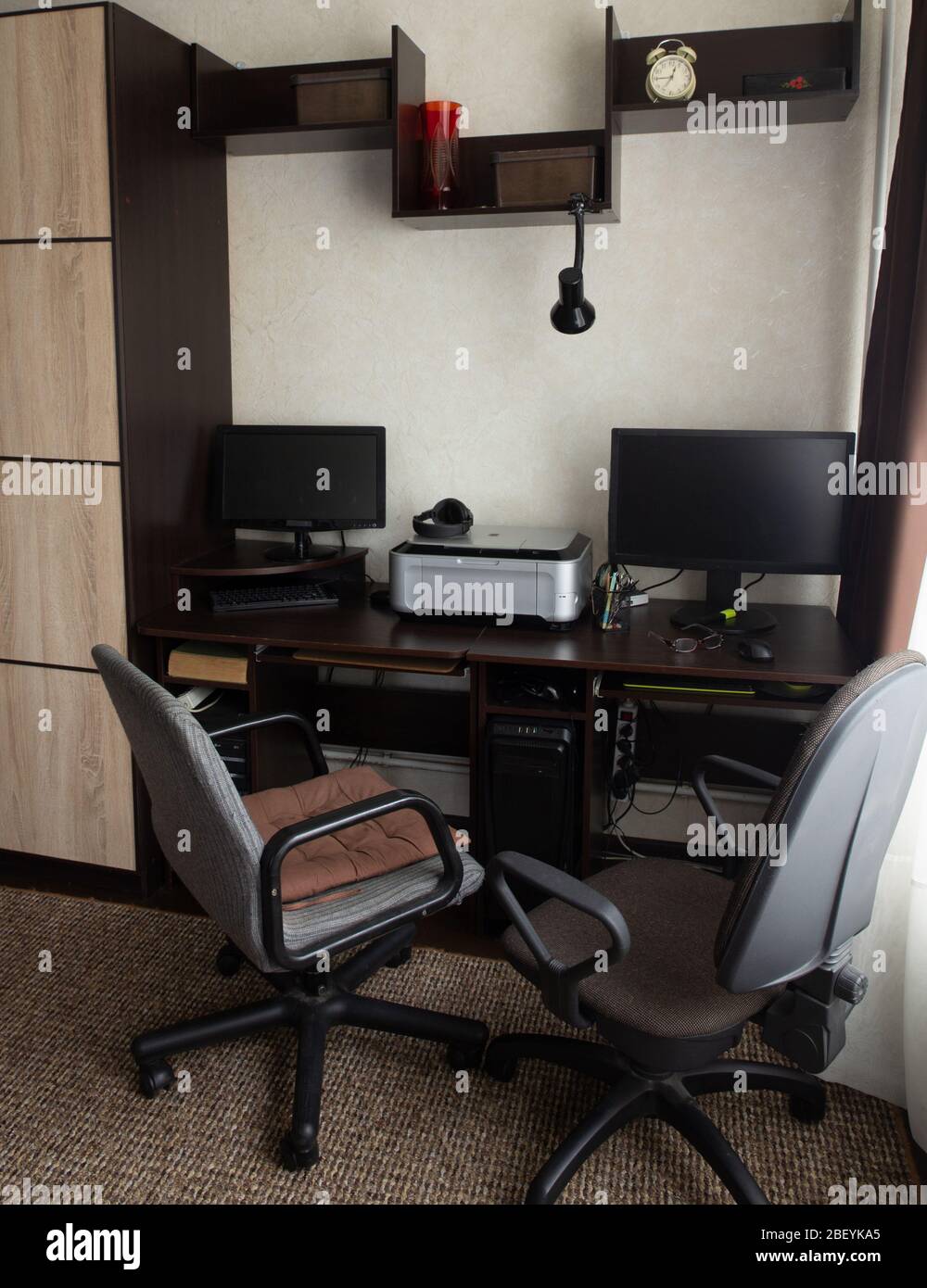 Workplaces hi-res stock photography and images - Alamy