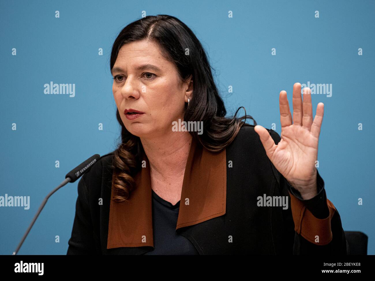 Sandra sommer hi-res stock photography and images - Alamy