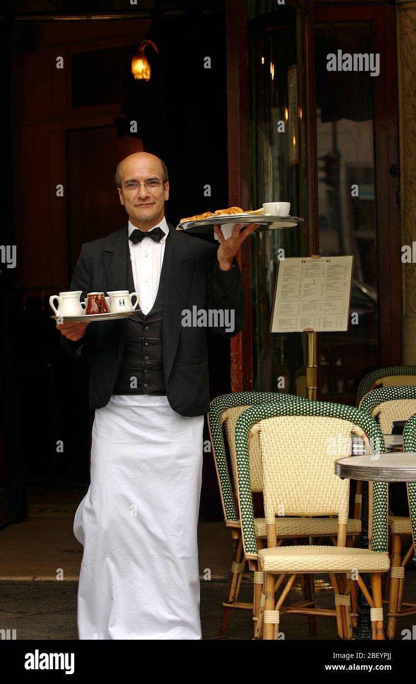 Paris -genenal scenes of paris Stock Photo - Alamy