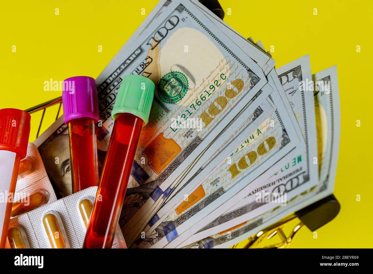 Americans receive emergency payments stimulus checks government US 100 ...