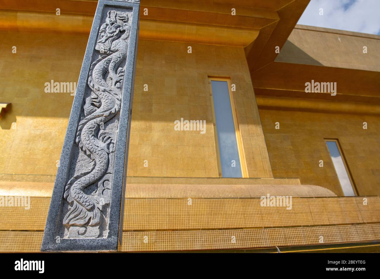 Dragon kuenselphodrang hi-res stock photography and images - Alamy