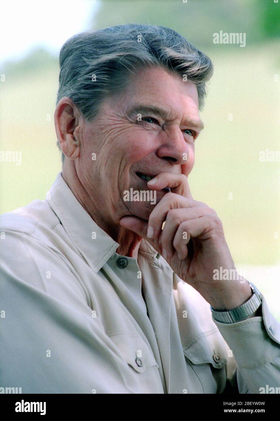 4/8/1985 President Reagan at Rancho Cel Cielo Stock Photo - Alamy