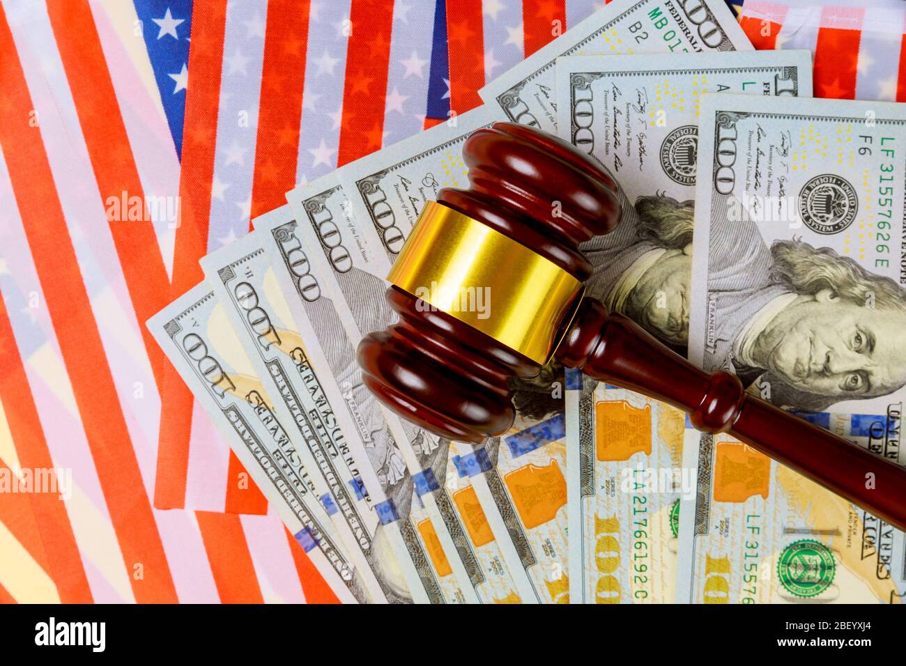 Us flag court room hi-res stock photography and images - Alamy