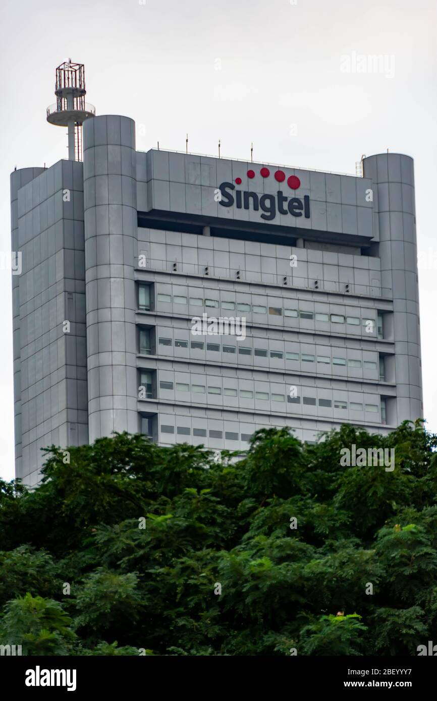 Singapore maybank tower building hi-res stock photography and images ...