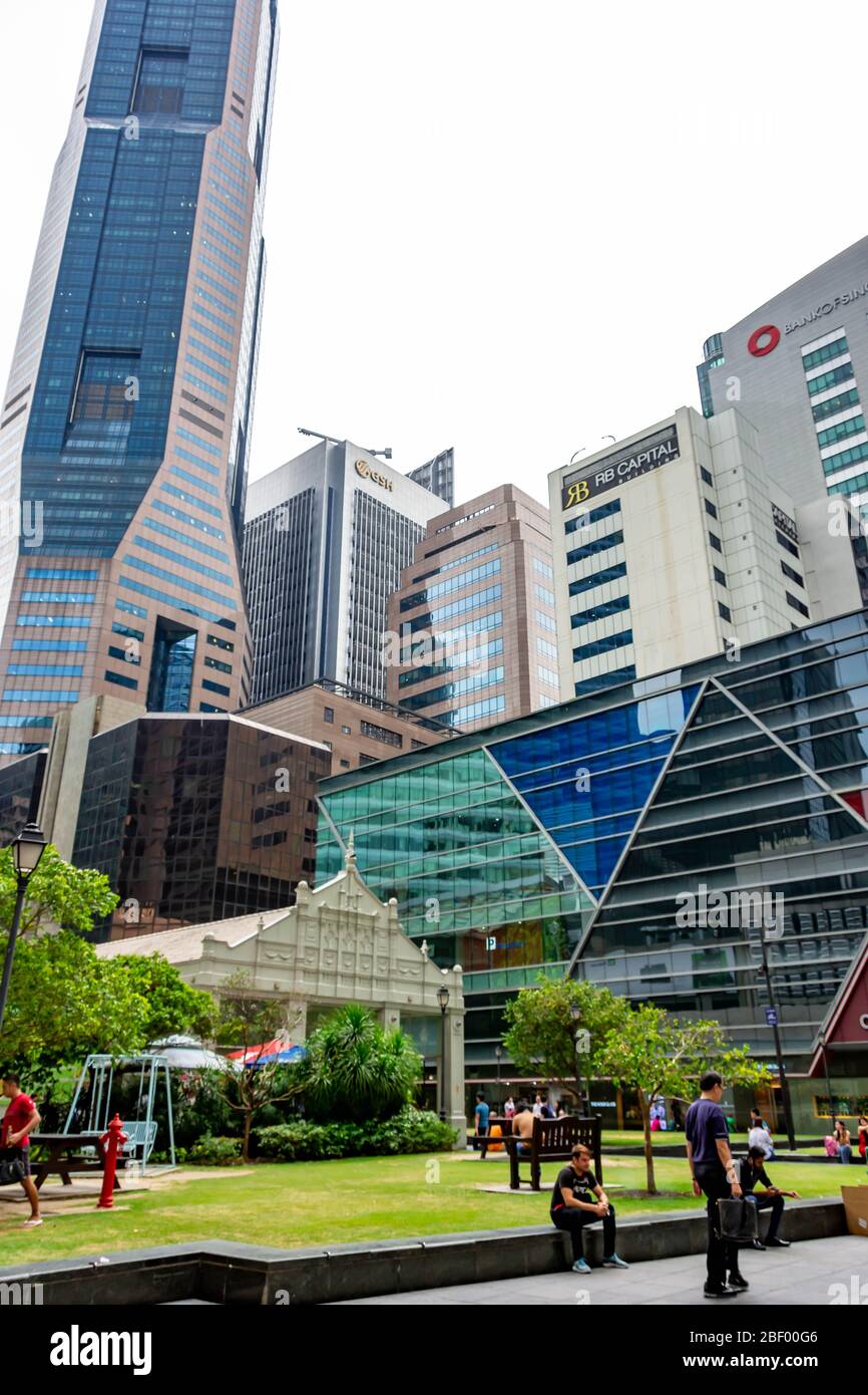Business people raffles place singapore hi-res stock photography and ...