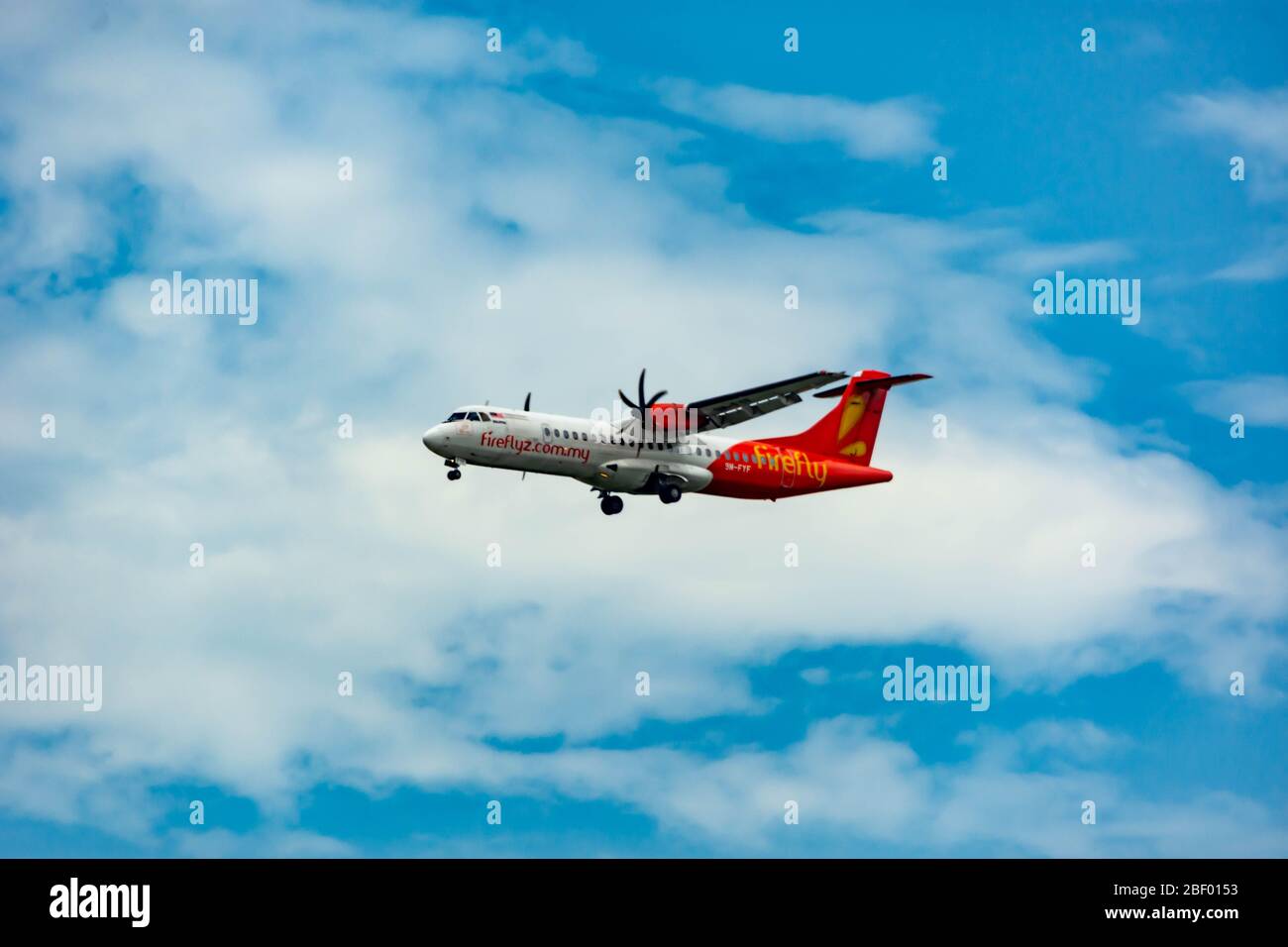 CHANGI SINGAPORE: FIREFLY Airlines Airplane landing at Changi ...