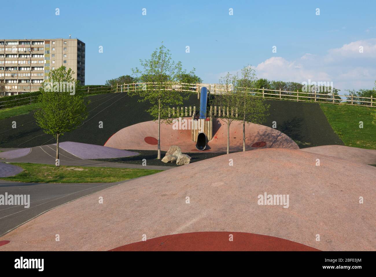 World Covid- 19 pandemic. The UK continues to be under lockdown as the ...