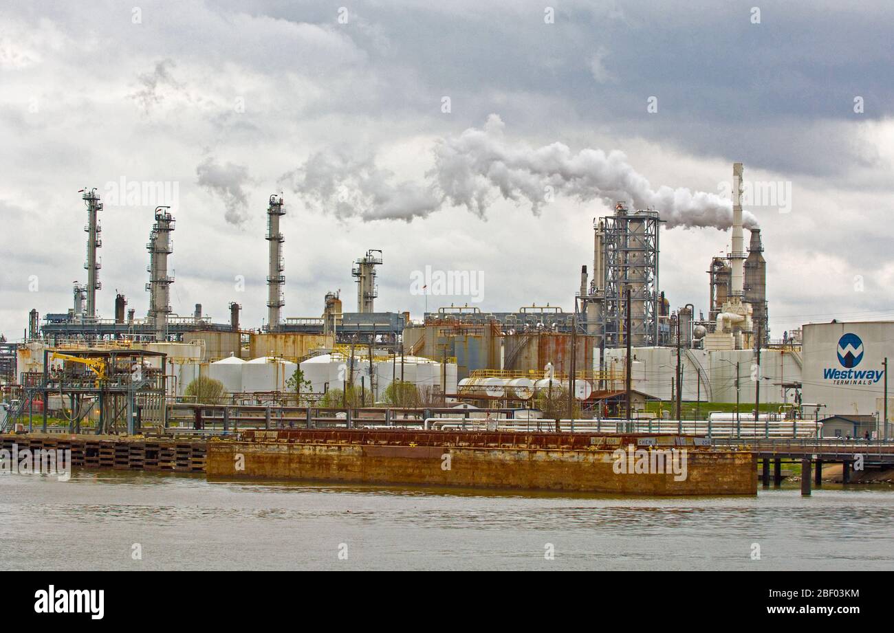 Damaging the environment hi-res stock photography and images - Alamy