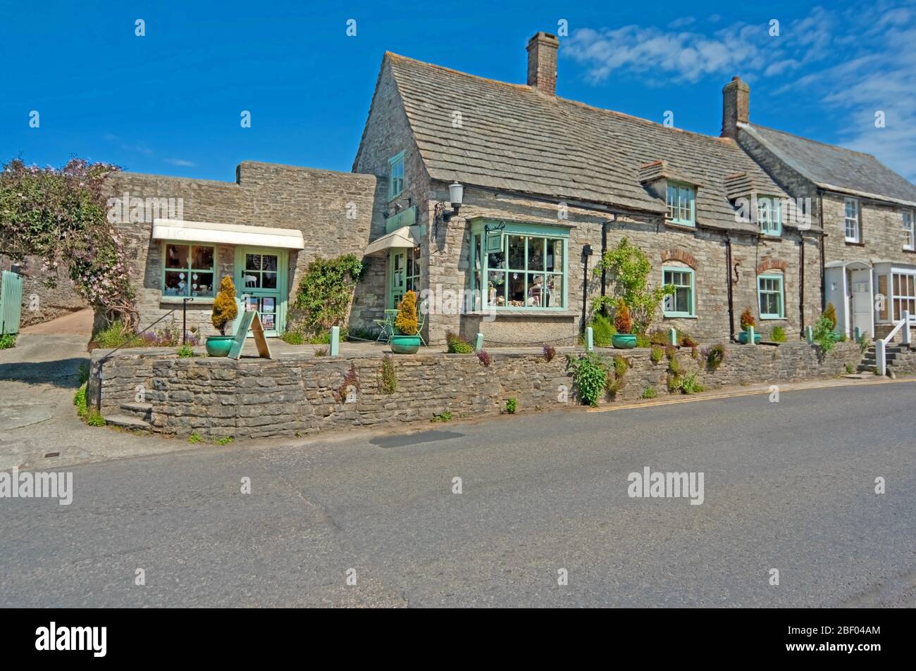 Corfe Castle, Cottage and Shop,Dorset Stock Photo - Alamy
