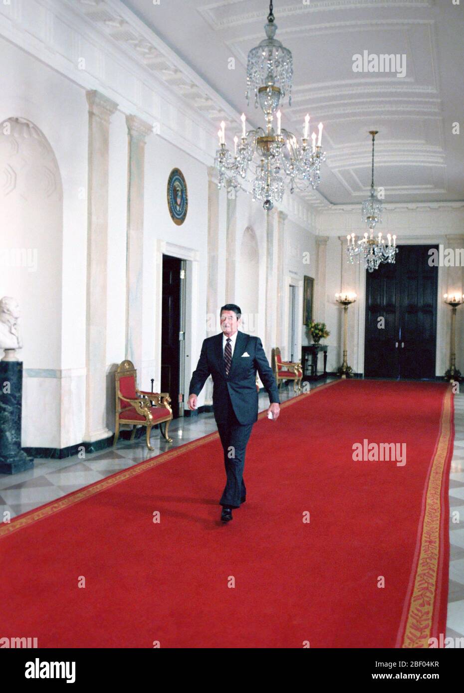 Ronald reagan walking hi-res stock photography and images - Alamy
