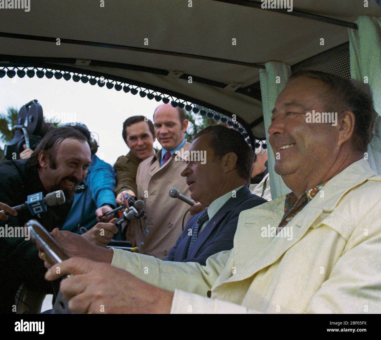 Jackie gleason hi-res stock photography and images - Alamy