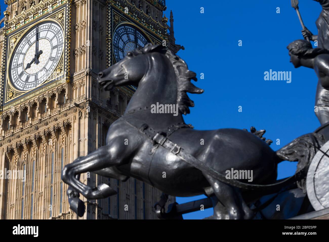 Statue Boadicea and Her Daughters, queen of the Celtic Iceni tribe who ...