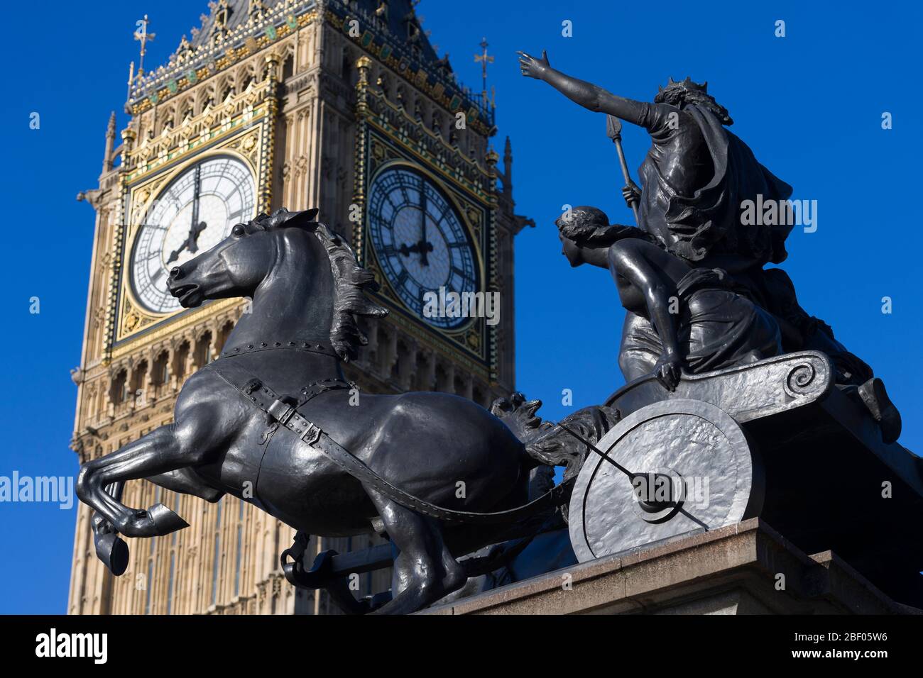 Statue Boadicea and Her Daughters, queen of the Celtic Iceni tribe who ...