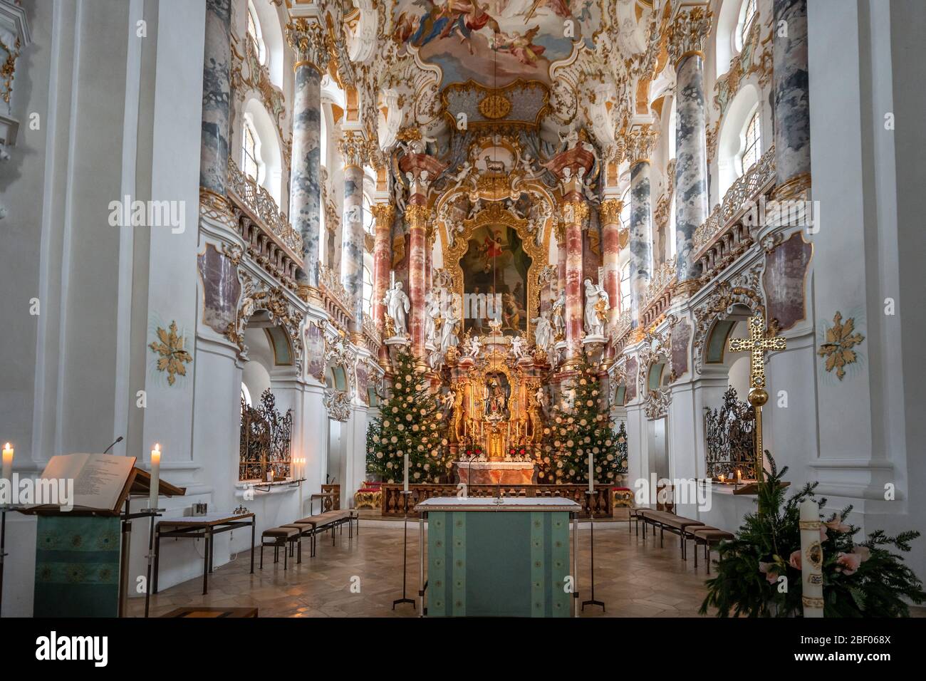 Feb 1, 2020 - Steingaden, Germany: Main altar with bible statues inside ...