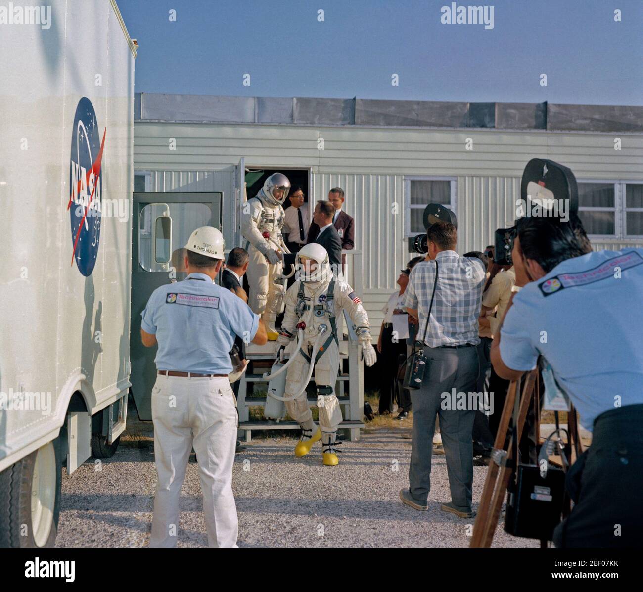 Gt 4 gemini 4 launch gemini iv launch gemini titan 4 launch hi-res stock photography and images ...