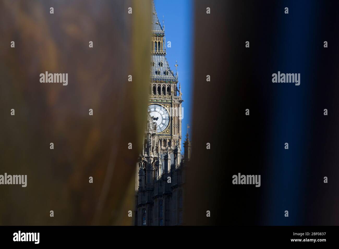 The Elizabeth Tower which houses the clock is popularly know as 'Big ...